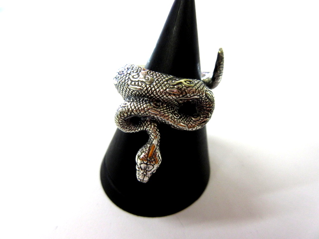 爬虫類ショップ サウリア大阪守口店 [爬虫類専門誌・グッズ] 販売